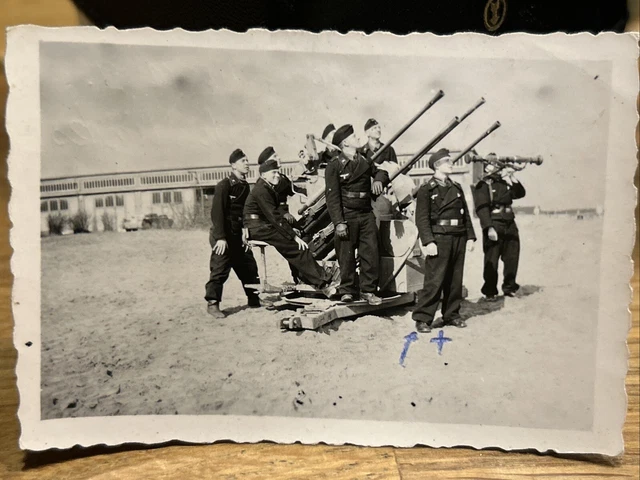 PHOTO WW2 WEHRMACHT Tank Soldiers with Quad Gun Flak £17.26 - PicClick UK