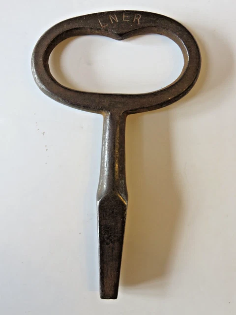 VINTAGE LNER TRAIN Carriage door key £7.50 - PicClick UK