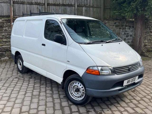 TOYOTA HIACE 2.5 D4D 280 Gs Powervan Swb Panel Van 5Dr Only 64,000 ...