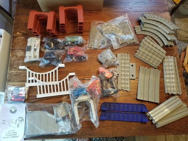 COMPLETE LIONEL LITTLE Lines Freight Train Set Remote Control w/ Manual ... COMPLETE LIONEL LITTLE Lines Freight Train Set Remote Control w/ Manual ...