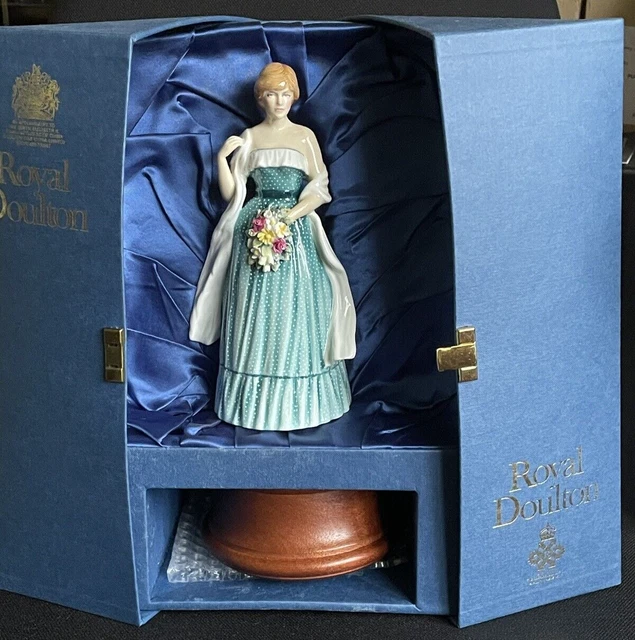 ROYAL DOULTON Lady Diana Spencer Princess Diana Figurine Figure Boxed £ ...