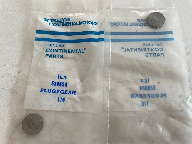 LOT DE 2 écrous bouchon moteur avion Continental TCM P/N 539634 neufs ...