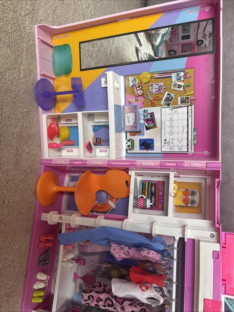 BARBIE DREAM CLOSET Toy Playset with Fashion Doll & Accessories £42.44 ...