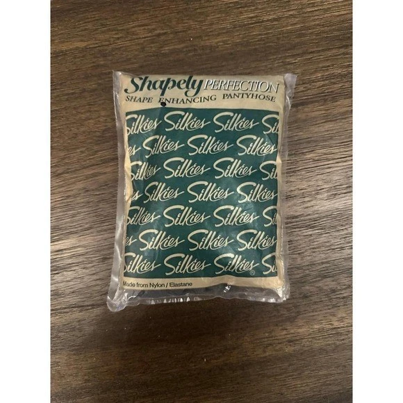 SILKIES SHAPELY PERFECTION Shape Enhancing Pantyhose 126 Medium Barely ...