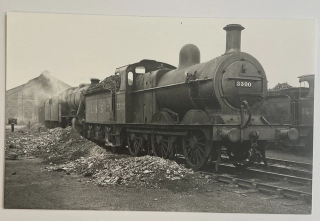 LMS RAILWAY LOCOMOTIVE Photograph - 3300 Burton Shed - E39 £2.99 ...