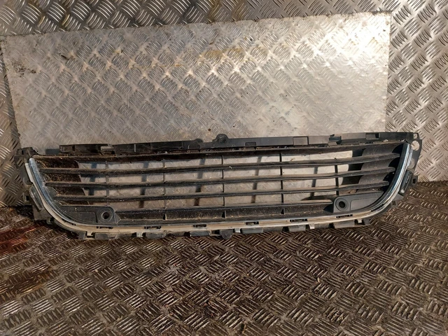 GRILLE PARE CHOC avant - CITROEN C4 II (2) PHASE II (2) - De 11-2014 ...
