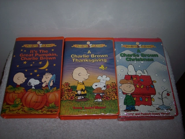 3 VHS TAPES Peanuts Classic A Charlie Brown Christmas Thanksgiving ...