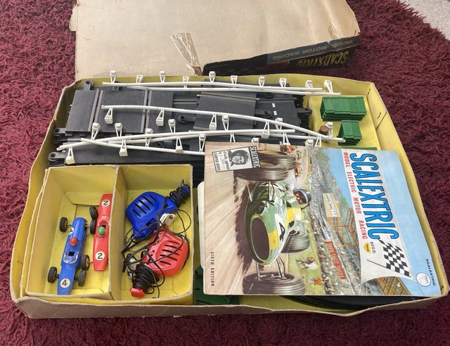 SCALEXTRIC SET 31 Vintage 1968 Original Box with Many Original ...