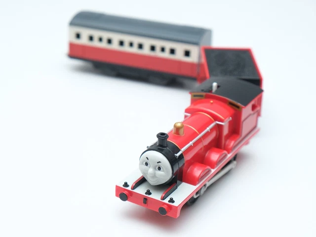 THOMAS & FRIENDS TOMY Plarail Trackmaster Classic james Rare red ...