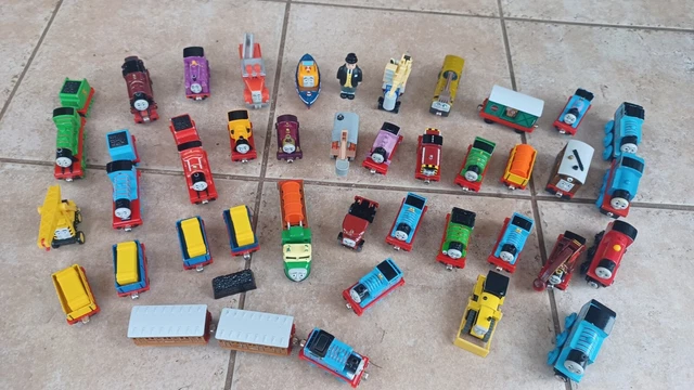 THOMAS THE TANK Engine Diecast Take n Play Magnetic Train Bundle. £39. ...
