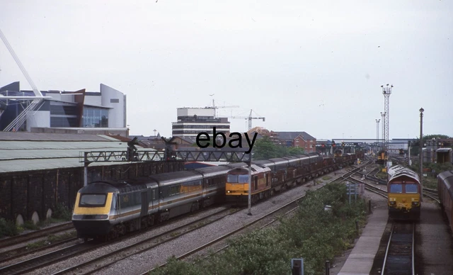 35MM SLIDE - HST Class 43. 43192 & 43012 with 60053 & 66192 @ Cardiff ...