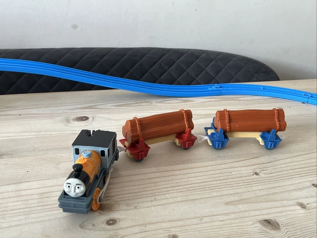 THOMAS TRACKMASTER DASH THE LOGGING LOCO battery train £26.00 - PicClick UK