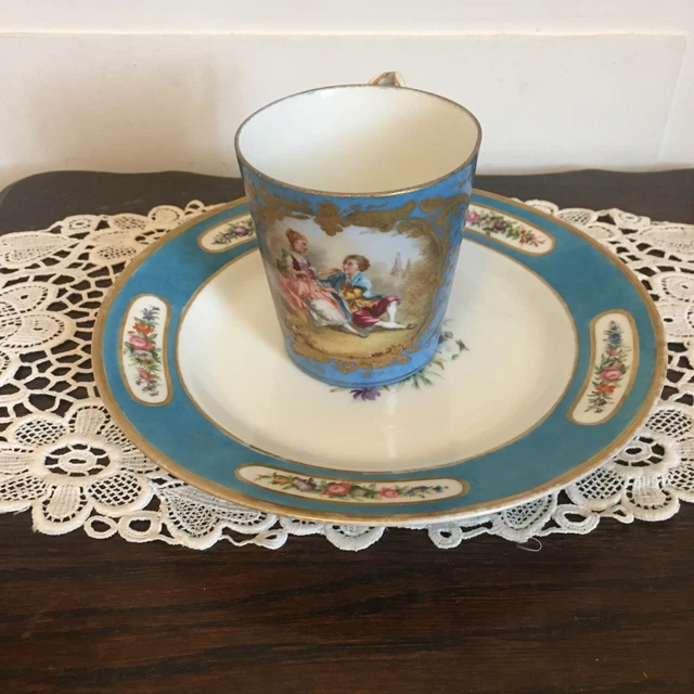 GRANDE TASSE MARQUE De Sevres Avec Assiette De Présentation EUR 200,00 ...