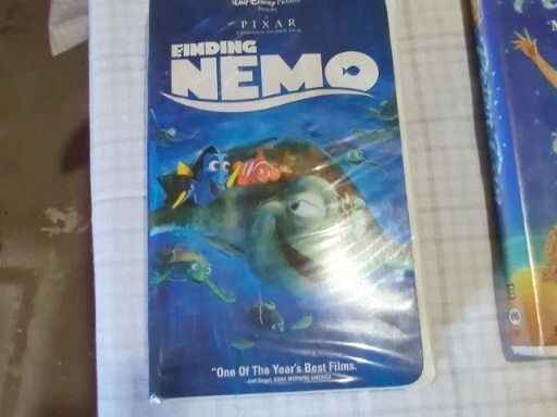 WALT DISNEY PIXAR Childrens Movie Finding Nemo VHS 2003 $10.91 ...