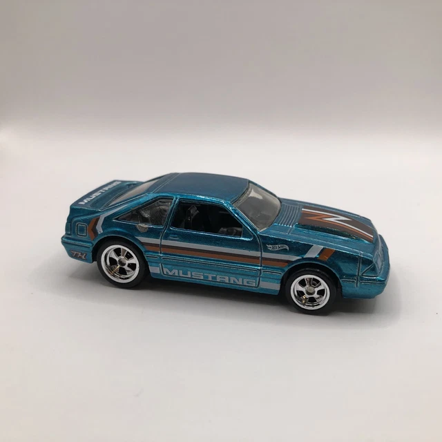 HOT WHEELS SUPER Treasure Hunt 92 Ford Mustang Foxbody #2 * peinture ...