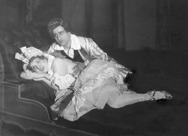 ACTOR EDUARD KUENNEKE with actress Grete Freund in 'Der Vielgel- 1920 ...