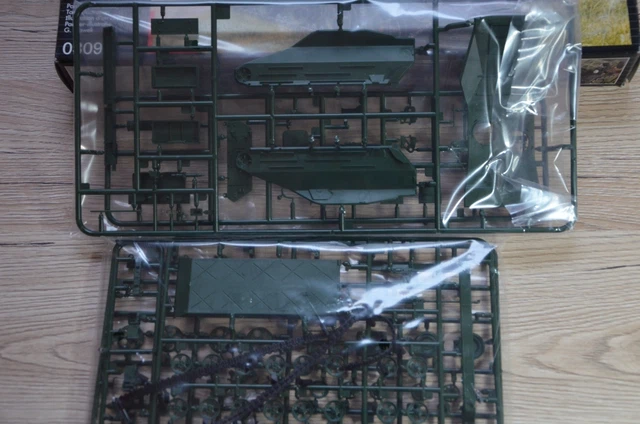 MODELLBAUSATZ 1-35 MILITÄR Revell 03094 Wiesel 2 Le Fla Sys Aff ...