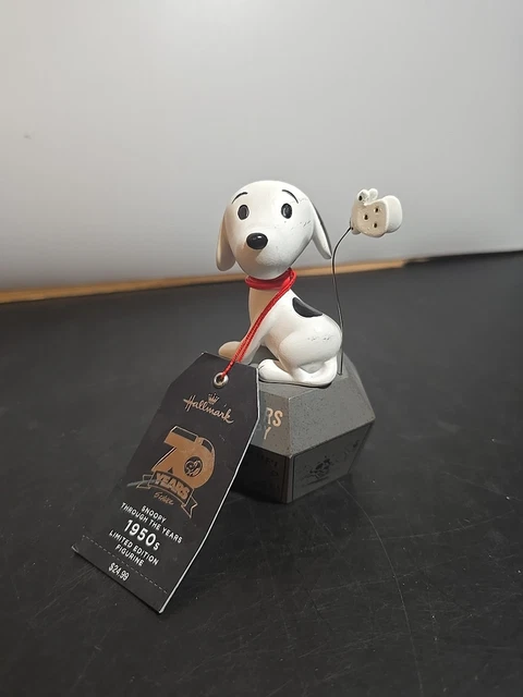 HALLMARK PEANUTS 70 Years of Snoopy 1950s Limited Resin Figurine $41.57 - PicClick CA