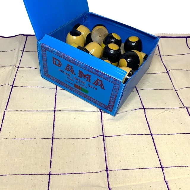 VINTAGE DAMA INDIAN Wooden Chess Game India Draughts 32 Checkers RARE ...