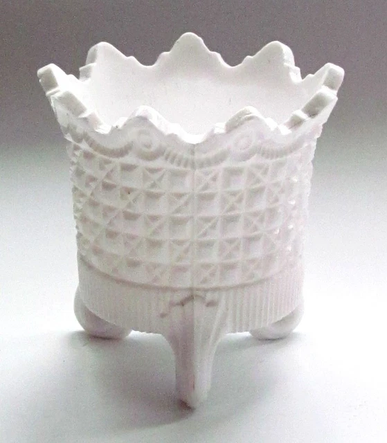 ANTIQUE VICTORIAN SOWERBY White Milk Glass Vase Basket 8 x 8 cm £21.49 ...