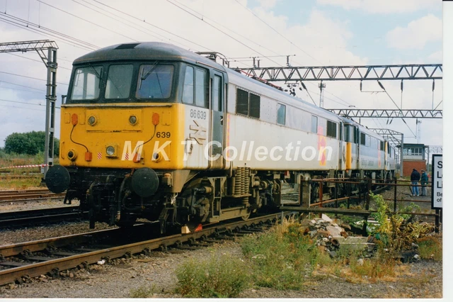 RAIL PHOTO CLASS 86 86639 86622 @ Basford Hall 27/8/95 early & RFD ...