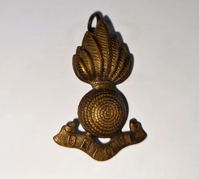 VINTAGE ROYAL ARTILLERY WW1 Cap Badge (Ubique) Military Service 105. £ ...