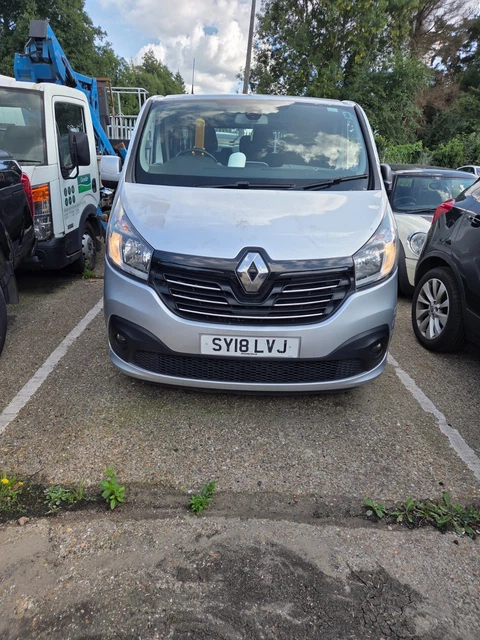 RENAULT TRAFIC 8 seater minibus £5,000.00 - PicClick UK