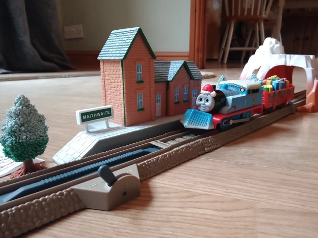 THOMAS AND FRIENDS Trackmaster Winter Wonderland Set - Complete £32.99 ...