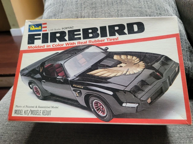 ORIGINAL ISSUE 1980 Pontiac Firebird Model kit Unbuilt complete in box ...