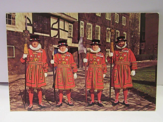 CARTOLINE VINTAGE - Yeoman Warders at the Tower of London EUR 3,36 ...