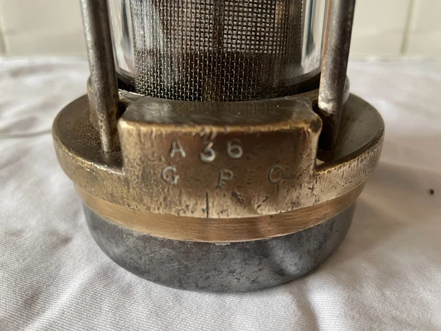 1974 VINTAGE GPO/MINERS Lamp - The Wolf Safety Lamp (WM Maurice Ltd ...
