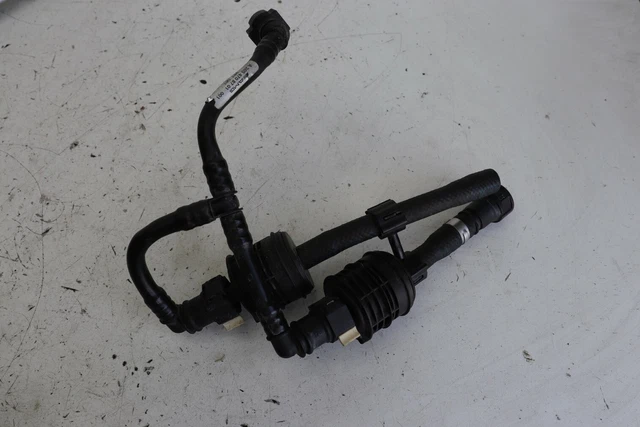 MERCEDES BENZ C63S AMG W205 Fuel System Purge Valves + Pipes ...