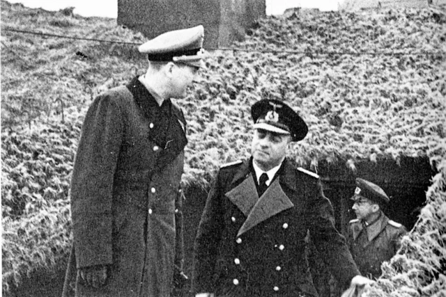 WW2 - BALDUR von Schirach et Schuster maritime prefect of the North of ...
