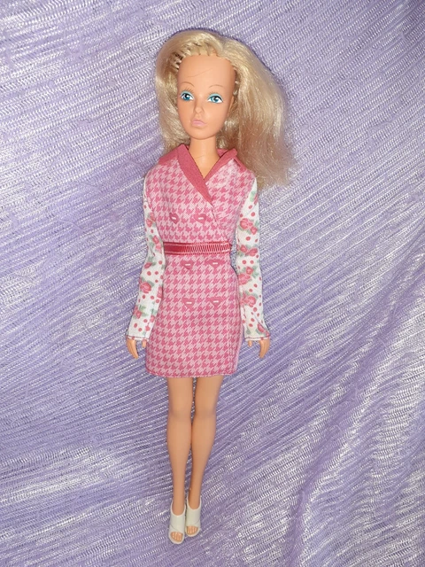 VINTAGE TUESDAY TAYLOR Doll Super Model Ideal 1975 with White Shoes £37 ...