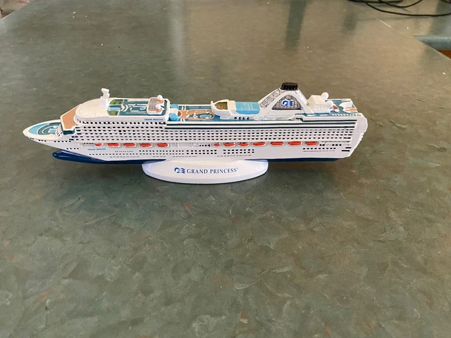 30 CM LONG Princess Cruises Ship Resin Model - Grand Princess $100.00 ...