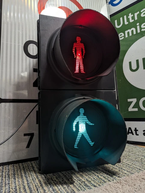 GENUINE 1990'S MOTUS UK Pedestrian Traffic Light Red Green Man Fully ...