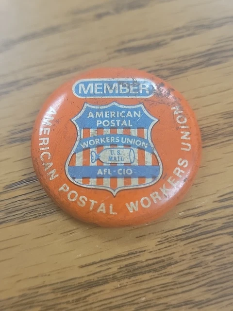 VINTAGE RED AMERICAN Postal Workers Union Member Badge button Pin ...