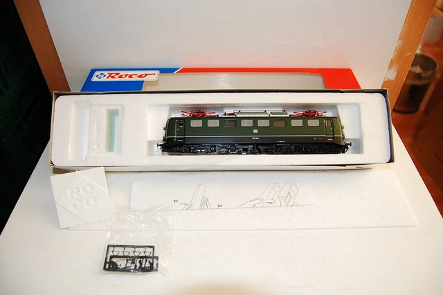 ROCO 63635 ÉCHELLE H0 train locomotive électrique de la DB avec BN 150 ...