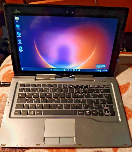 FUJITSU STYLISTIC Q702 Tablet & Keyboard 10.1 128GB SSD 4GB Ram Windows ...