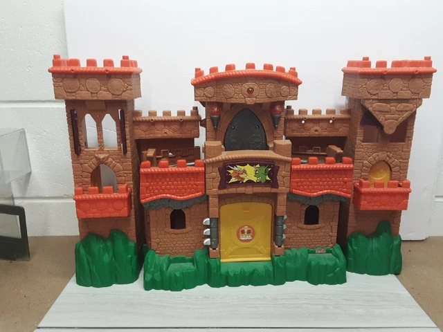 FISHER PRICE IMAGINEXT Medieval Castle 2012 Mattel Playset Toys Eagle ...