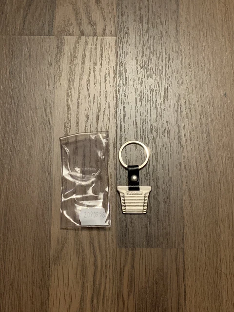 GENUINE OEM SCANIA R730 V8 Truck Metal Grille Keyring Key Fob Gift ...