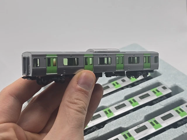 KATO N GAUGE E235 Series Yamanote Line Basic Set 4-Car 10-1468S MIB £ ...