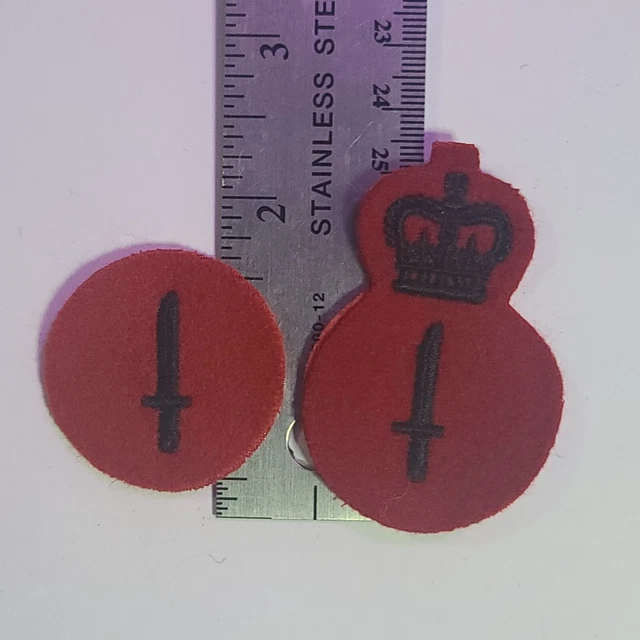 CANADIAN RIFLE REGIMENT Lead Infantryman Level Skill Patches 2 lot $12. ...