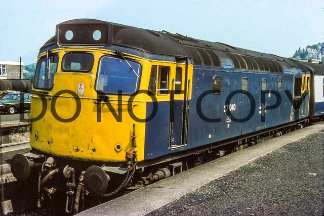 UK DIESEL TRAIN Railway Photograph Of Class 27 27040 Loco. Rm27-29 £1. ...