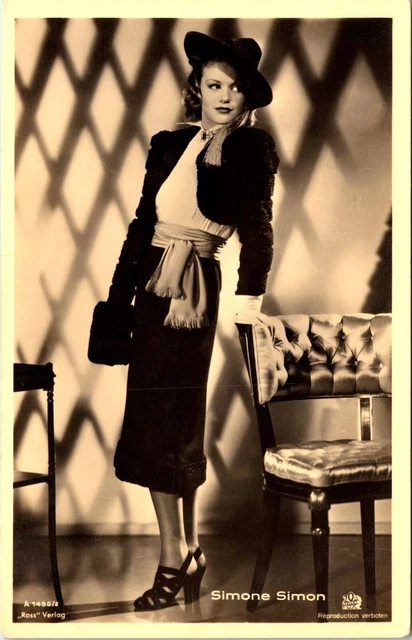 SIMONE SIMON : Pretty French Actress And Singer : Fashionista ...