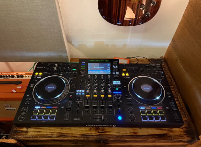 PIONEER XDJ-XZ + DeckSaver + Gorilla Flight Case + free delivery up to ...