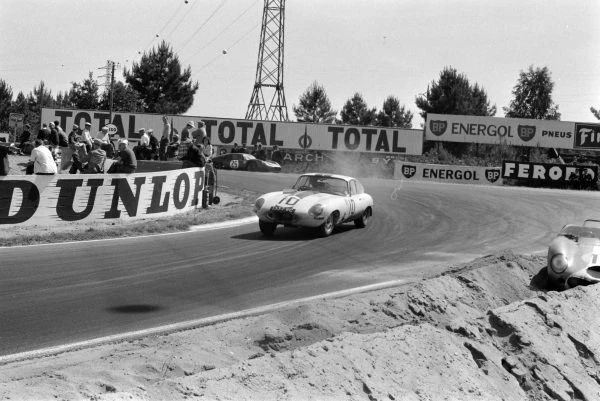 BRIGGS CUNNINGHAM & Roy Salvadori, Jaguar E-type Lightweight 1962 Old ...