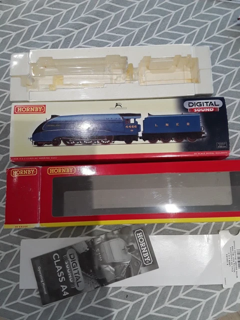 HORNBY R2805XS LNER A4 4466 Herring Gull WITH SOUND, SMOKE, +++ £187.87 ...
