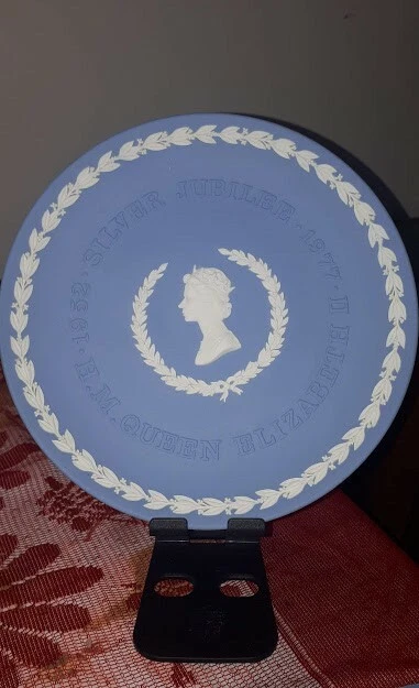 VINTAGE WEDGWOOD JASPERWARE Silver Jubilee Queen Elizabeth II 1952 - 1977 $25.00 - PicClick CA