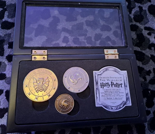 HARRY POTTER NOBLE Collection Gringotts Coin Collection Prop Replica ...